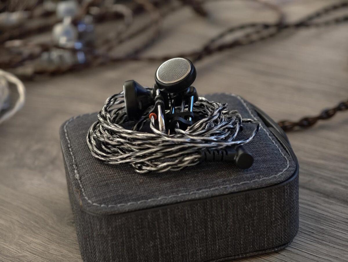 Moondrop U-2 Review • maDog